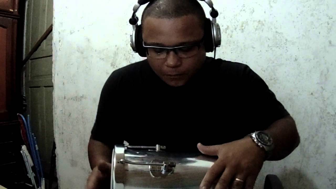 Aprendendo a tocar repique de mão - YouTube