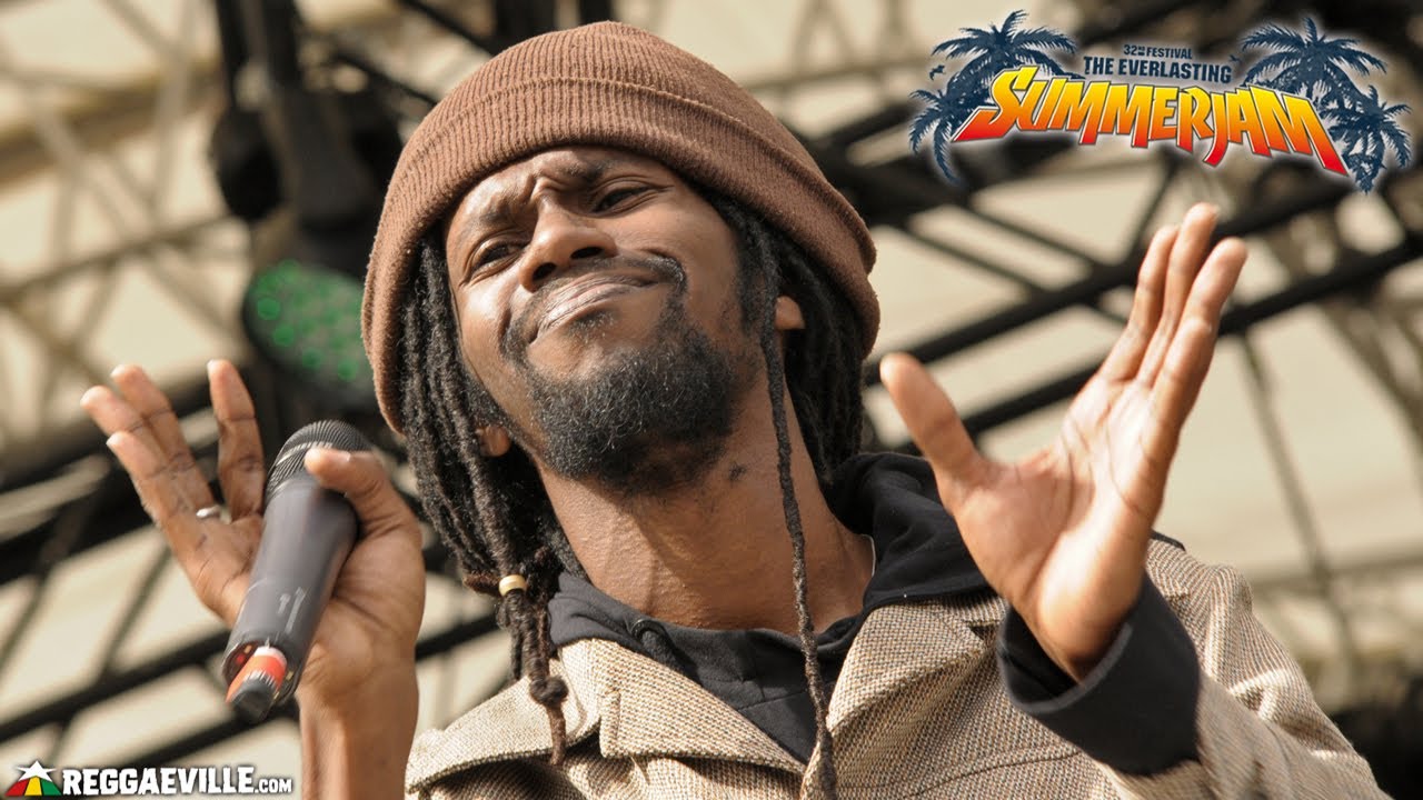 Runkus & The Old Skl Bond in Cologne, Germany @ SummerJam 2017 - YouTube