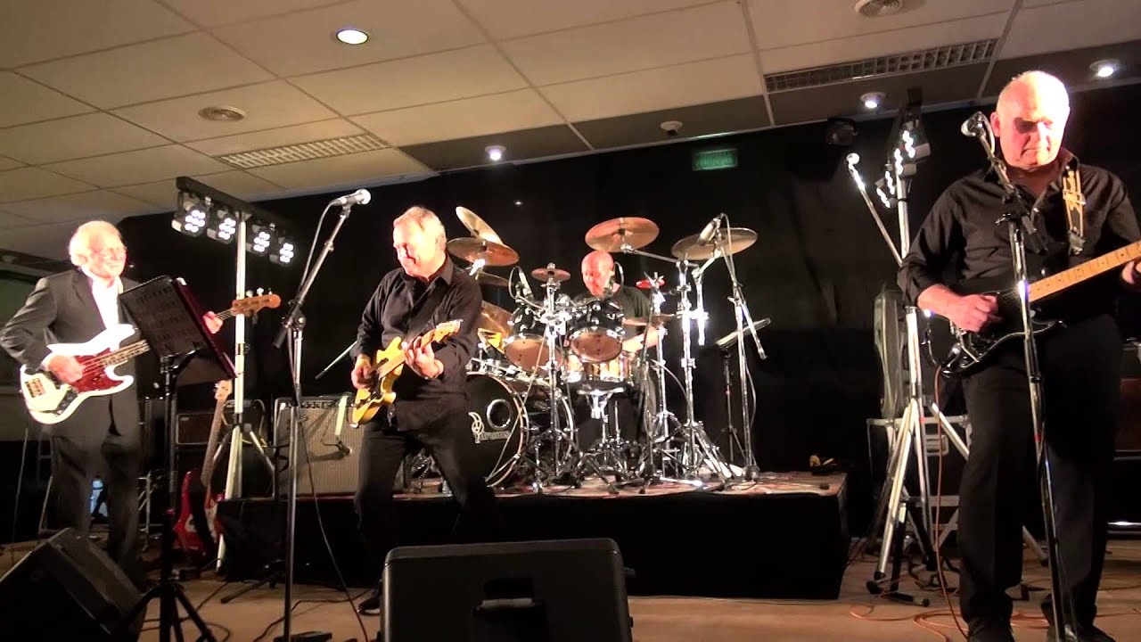 Brian Locking & Sixties tribute band - It'll be me - YouTube