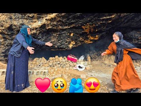 The Moment a Lost Nomadic Girl Returns to Her Homeless Mother's Hug After Years 😭