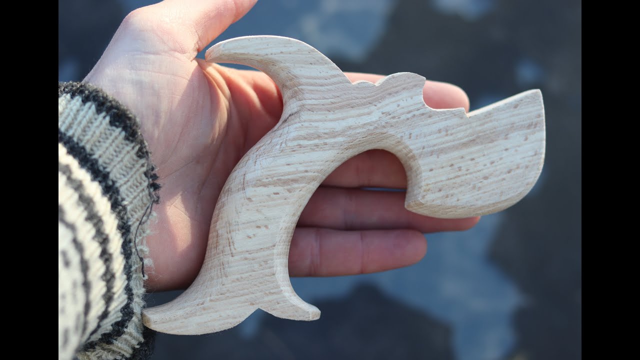 How to make a saw handle with handtools only - YouTube