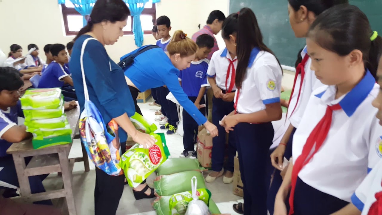Charity for the Under Privileged School Children of Vietnam 2018 - YouTube