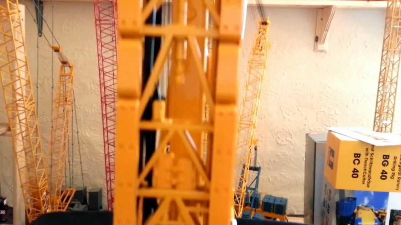 bauer BG40 with trench cutter - YouTube