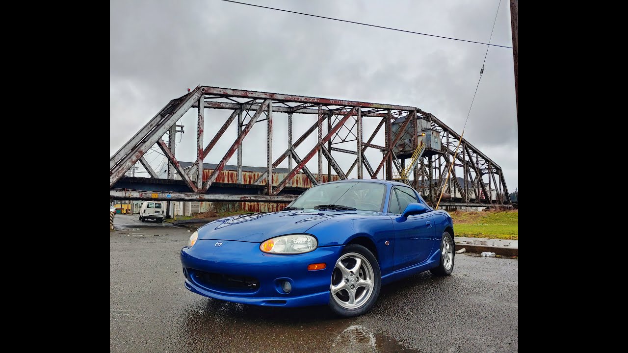 How to jack up a Miata - YouTube