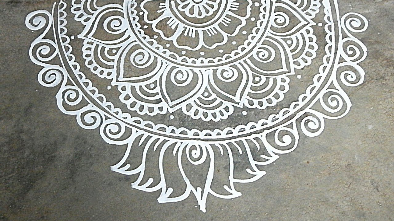 Beautiful Door Alpana Design For Laxmi Puja || Manabasa Gurubara Jhoti ...