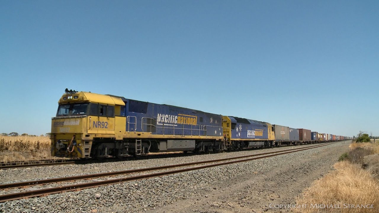 7AM5 Pacific National Container Train - PoathTV Australian Railways ...