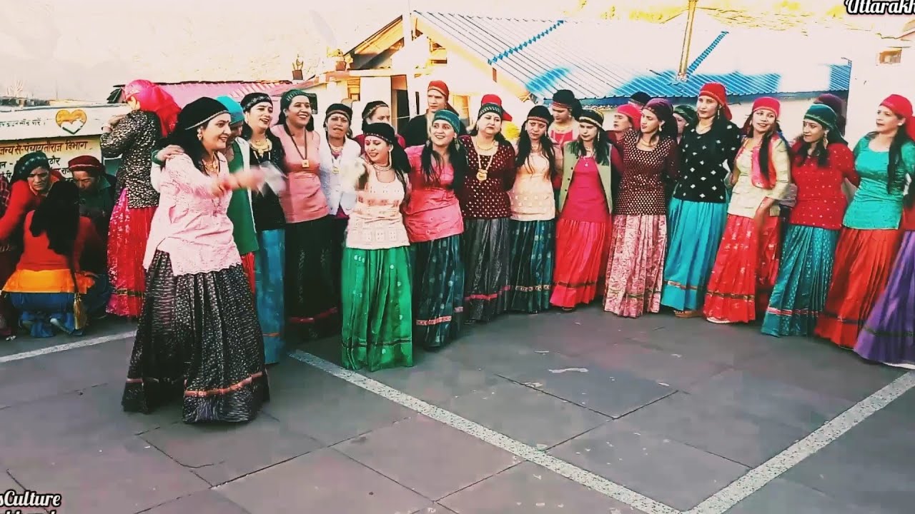 Beautiful ️ Jaunsari Traditional Dress 👗 Dance || Jaunsari Pahadi ...