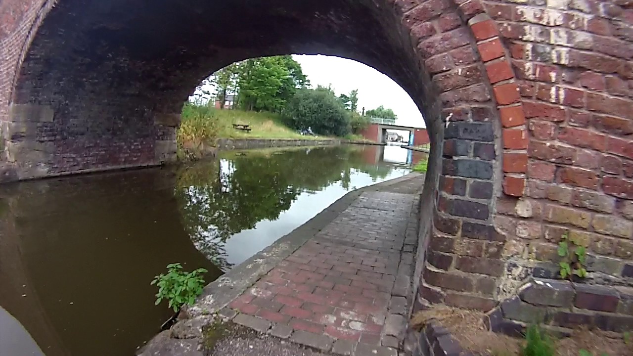 Ellesmere Port Canal July 2017 - YouTube