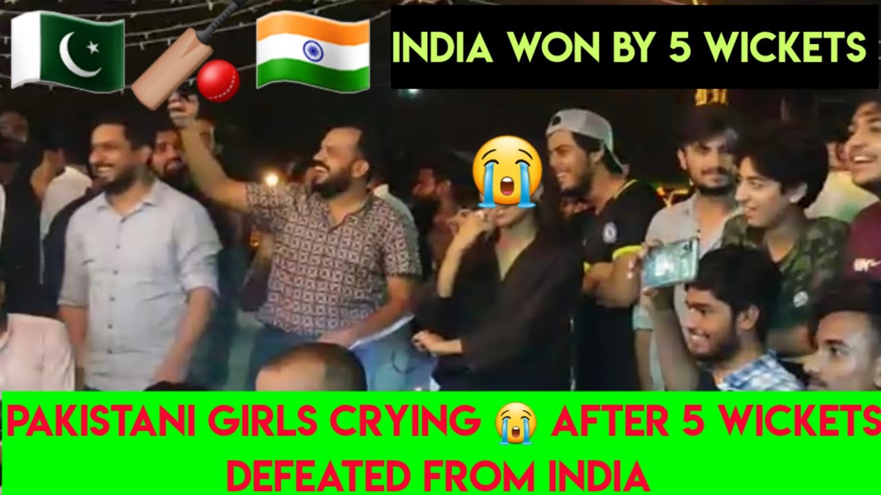 Pakistani Girls Crying After 5 Wickets Defeated From India | Pak girl ...