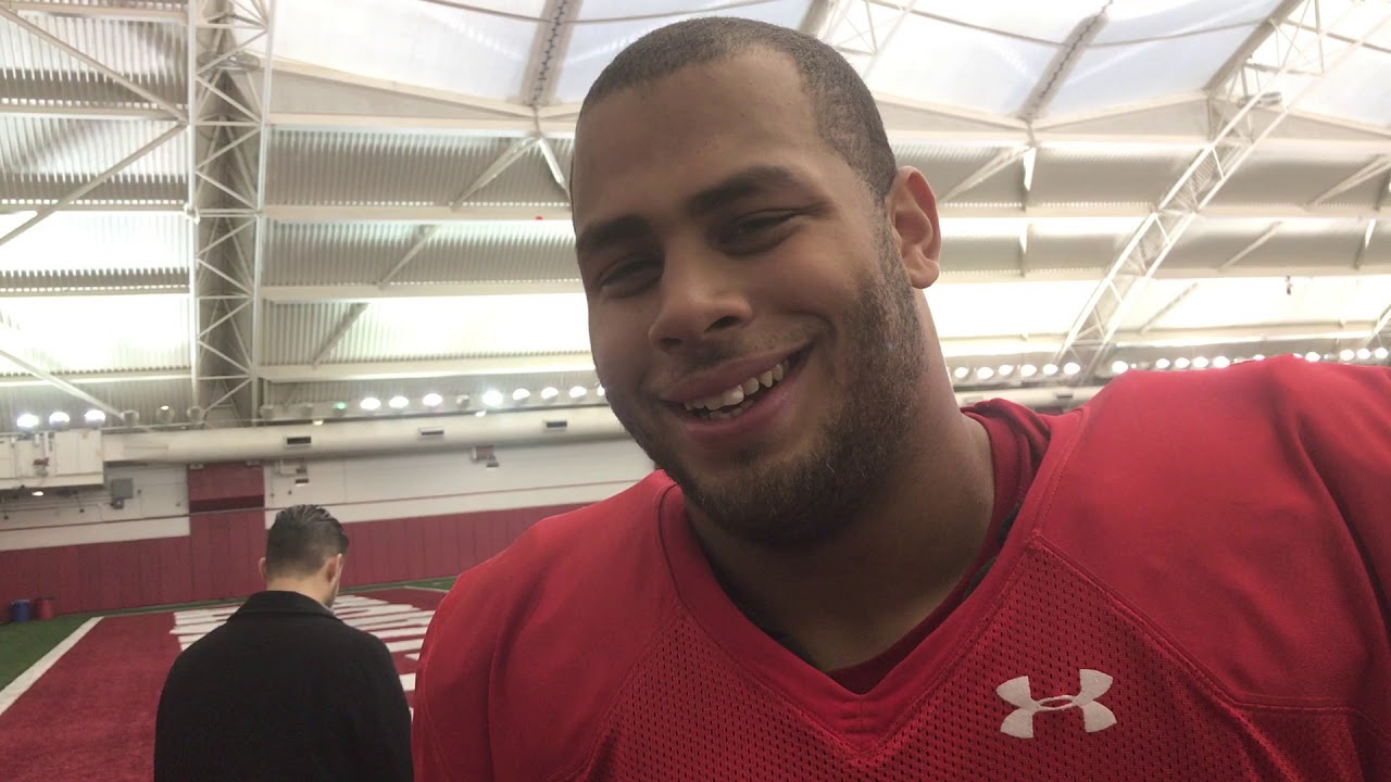 Wisconsin DE Alec James on Minnesota's offense - YouTube