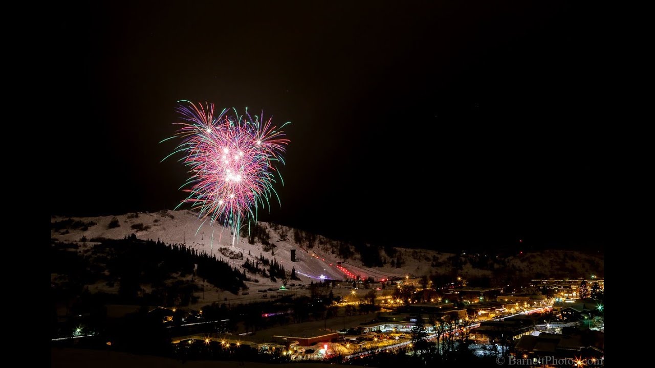 101st Steamboat Springs WinterCarnival Fireworks Timelapse - YouTube