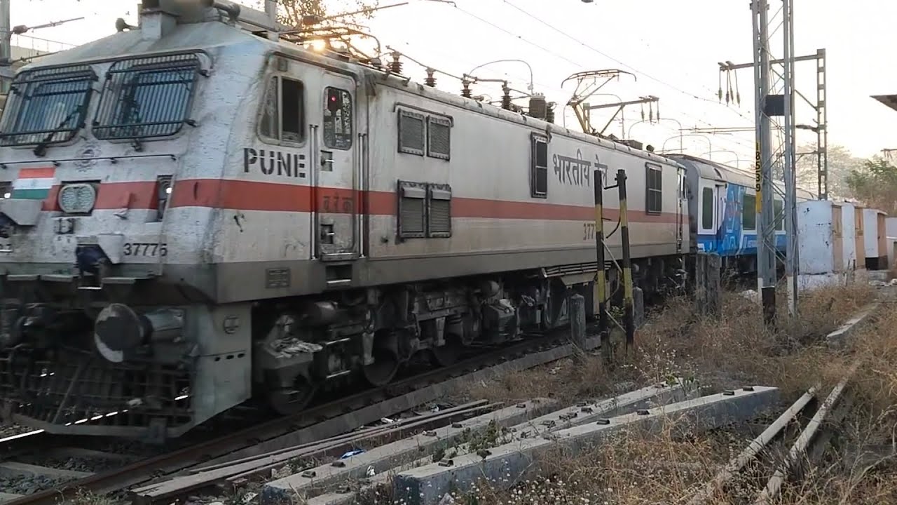 12126 Pragati Express Making It's Way to Mumbai | 12126 Pragati Express ...