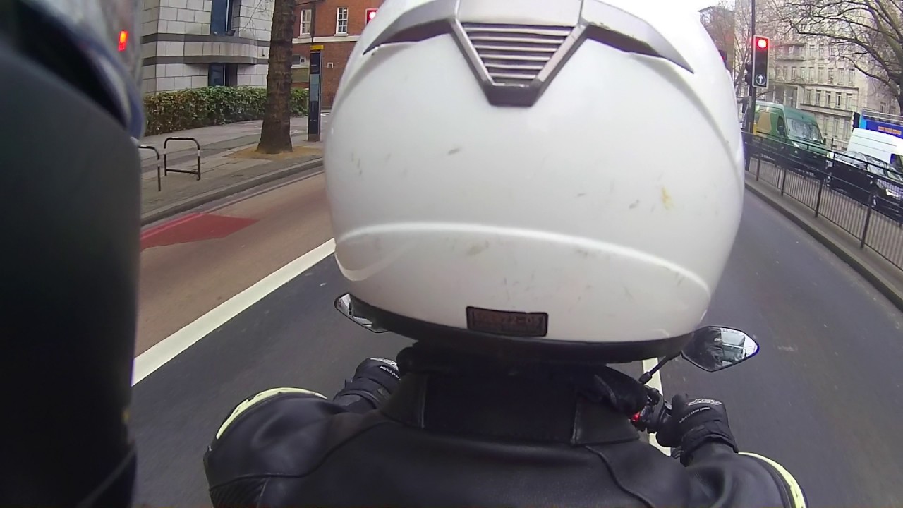 Girl's first motorcycle ride through London! | Yamaha MT-07 / FZ-07 ...