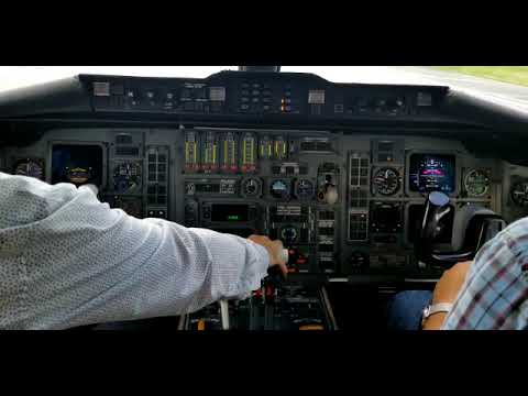 Test flight of a Canadair Challenger 600 - YouTube