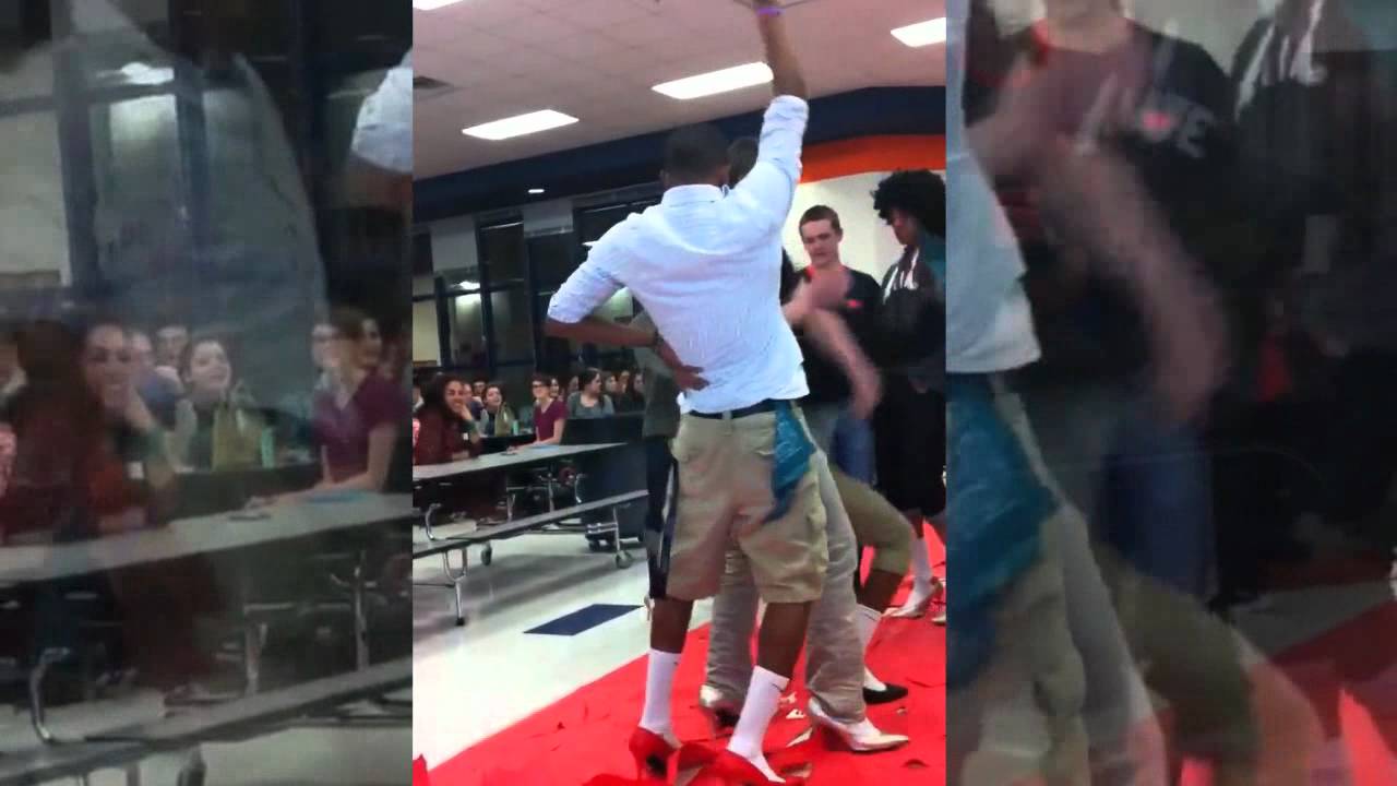 Brandon Fryer is Sexy and He Knows it - YouTube