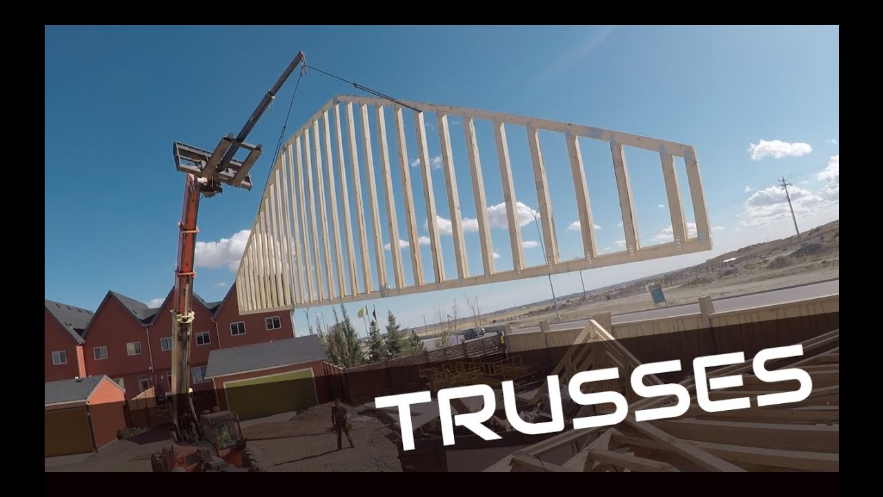 Lifting - Roof trusses - YouTube