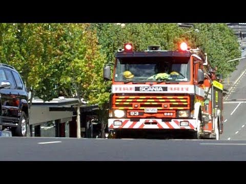 Screaming Siren, Fire Engine Responding into Auckland City, 11 Mar 2010 ...
