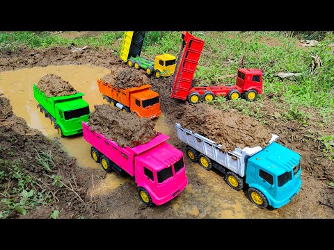 Membersihkan Truk Tronton Lumpur Dan Menemukan Mainan Beko, Mobil Molen, Mobil Tangki, Motor Balap