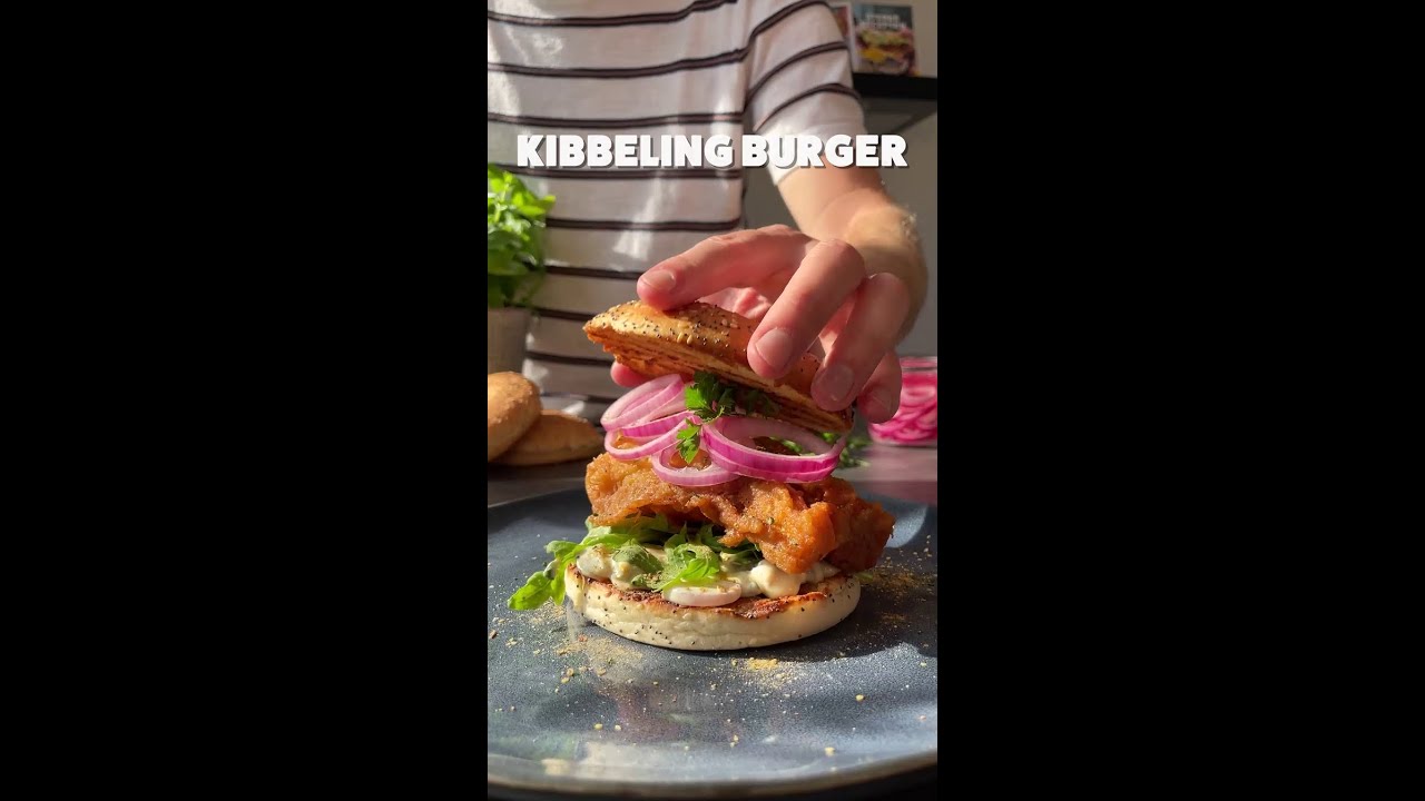 Kibbeling Burger #shorts #sterkindekeuken #recept - YouTube