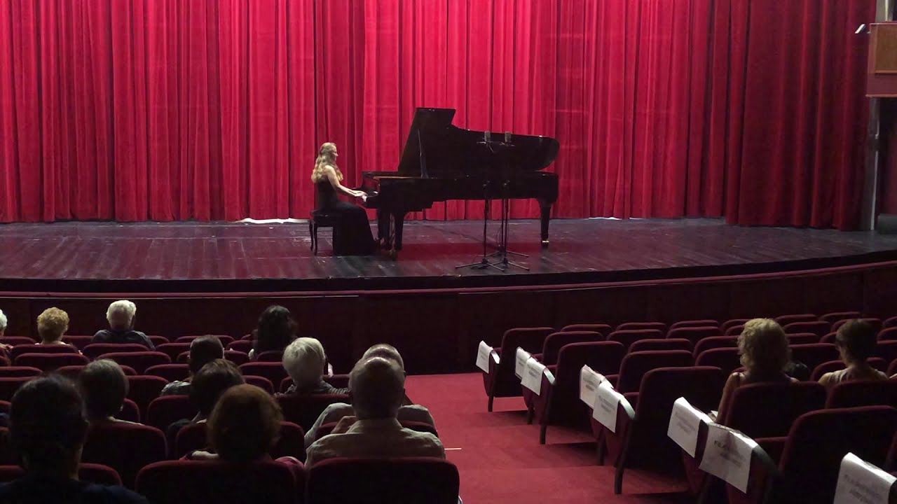 Polina Kulikova LIVE in Cagliari 2019 - YouTube