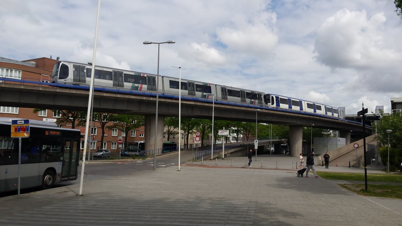 RET Metro Combi Type R nabij Zuidplein (Ahoy) richting Den Haag ...