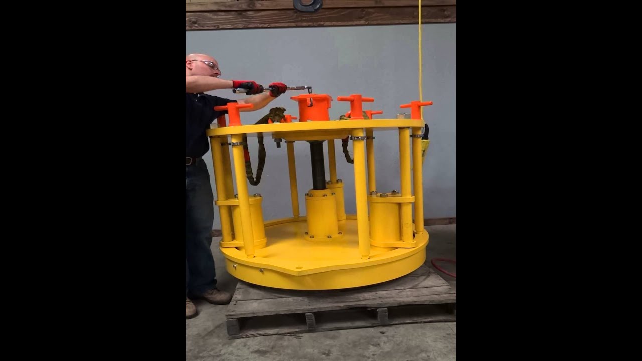 Testing 42" Hatch Valve for Use on Suction Pile - YouTube