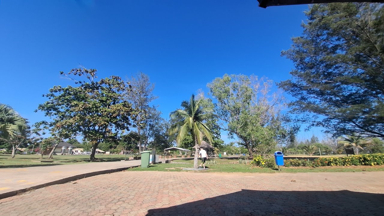 BRUNEI MUARA BEACH (PANTAI MUARA) - YouTube