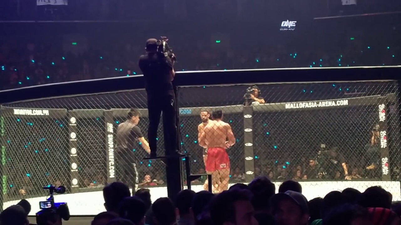 Eduard Folayang vs. Peter Buist - YouTube