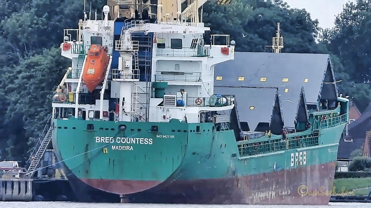 Seeschiff Frachter BREB COUNTESS cargo seaship moored at Südkai Emden ...