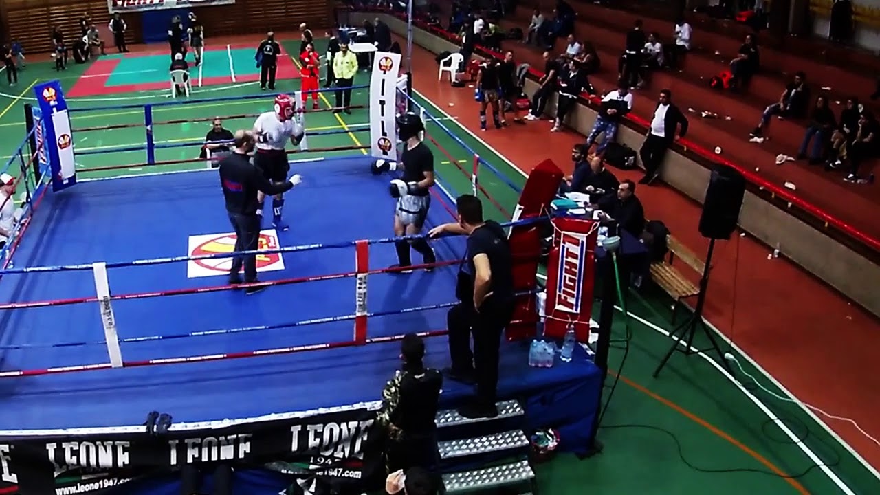 POWER FIGHT POTENZA - TROFEO KICK BOXING OPEN LEONE - FIGHT 1 - YouTube