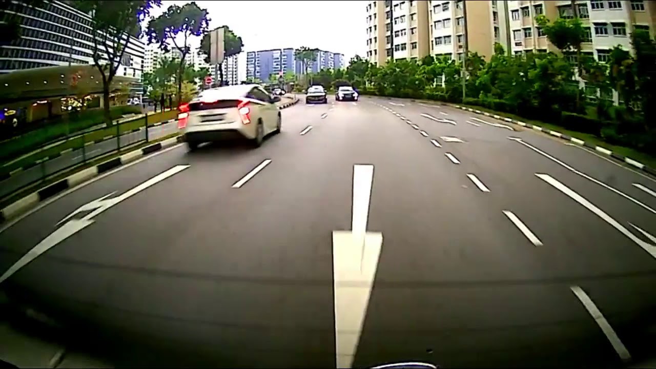 Driving against traffic - YouTube