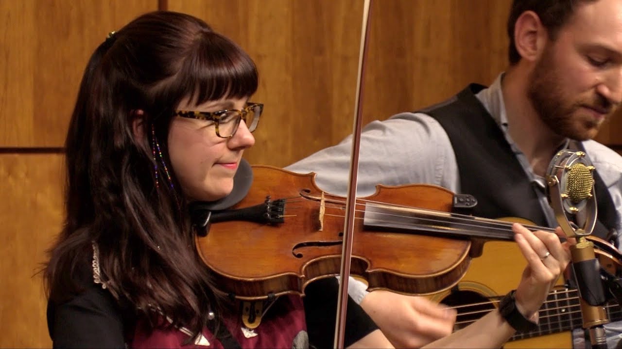 Live! Folklife Concert: April Verch (The Angus Set) - YouTube