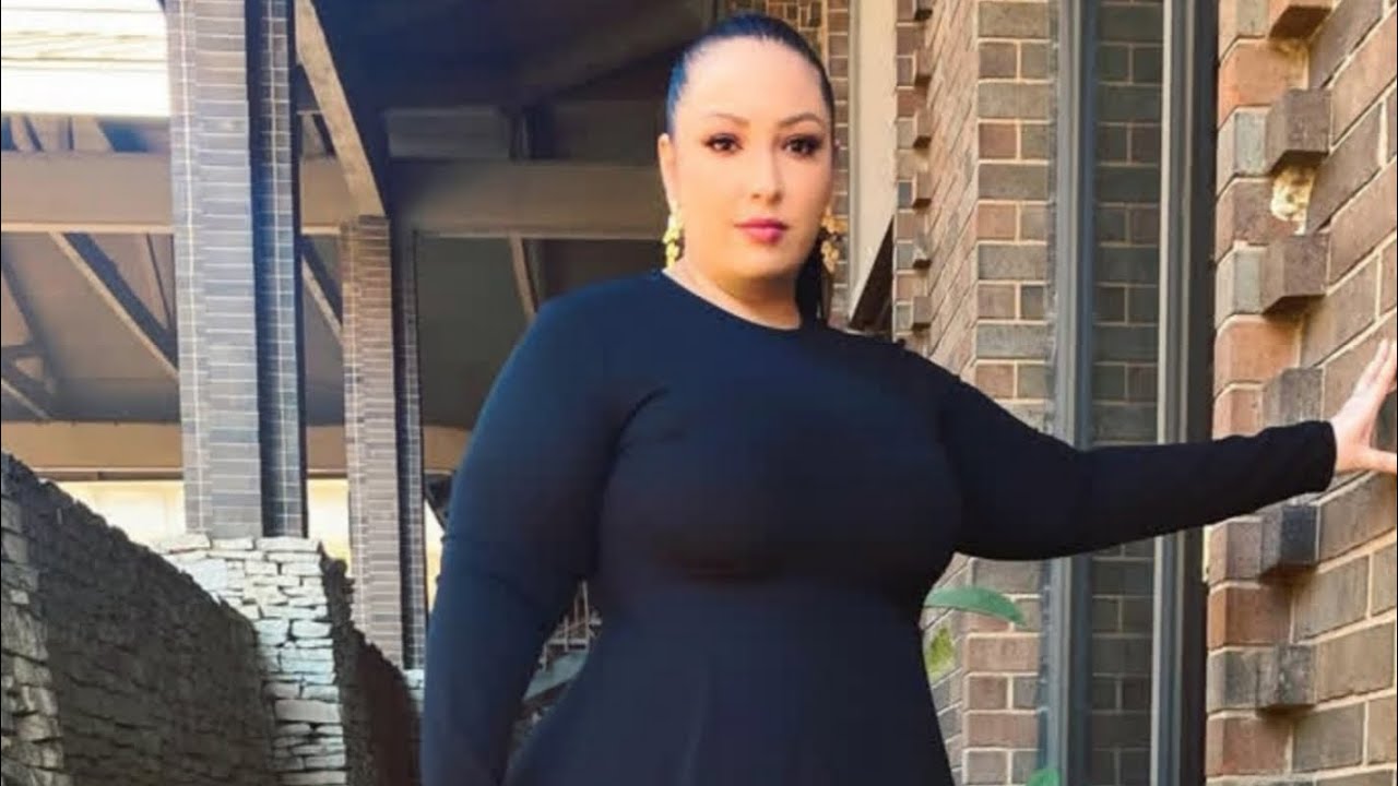 Ana Victoria, Plus Size Curvy Fashion Model - Wiki, Biography ...