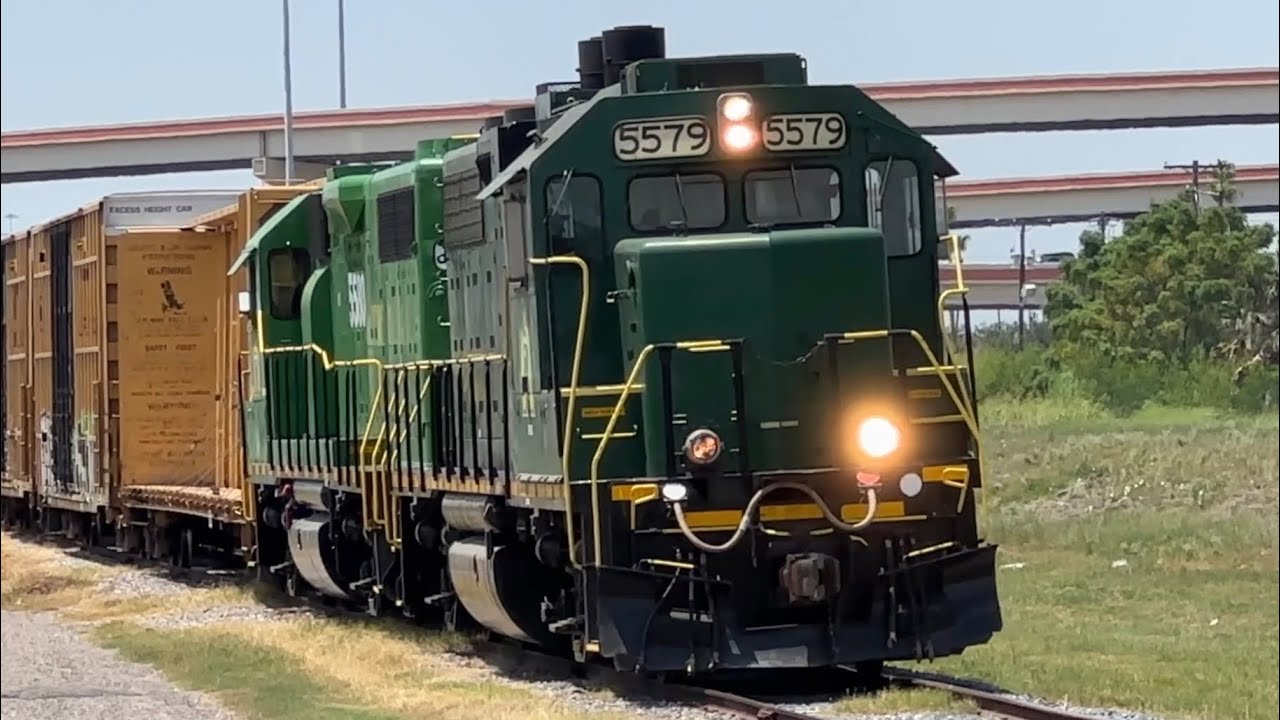 RVSC 5579 GP38-2 w/ Freshly Painted Geep & Nice K5LA Leads Freight ...