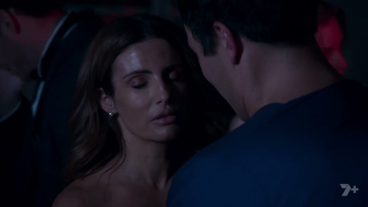 Leah passes out - YouTube