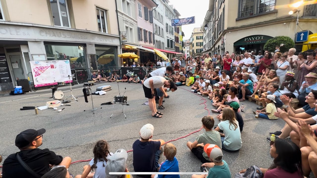 GAKU The Juggling Drummer (Japon)｜30th Festival of Street Artists in ...