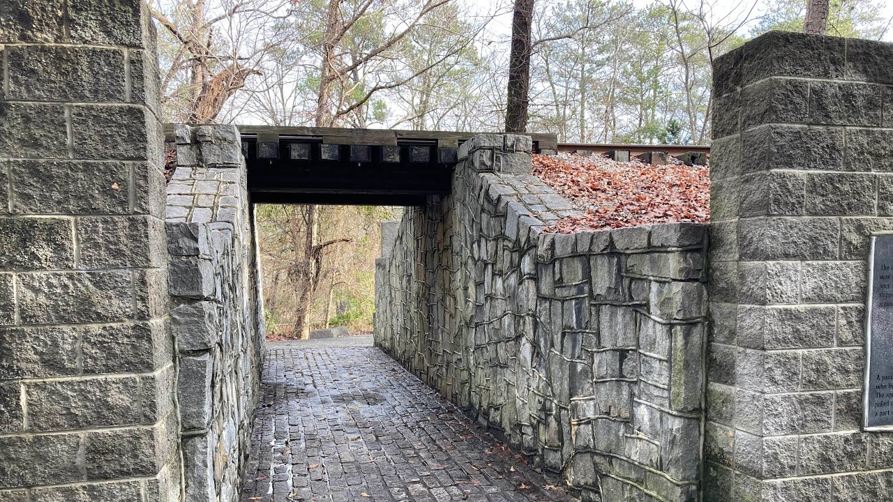 Quarry Museum Exhibit at Stone Mountain Park - YouTube