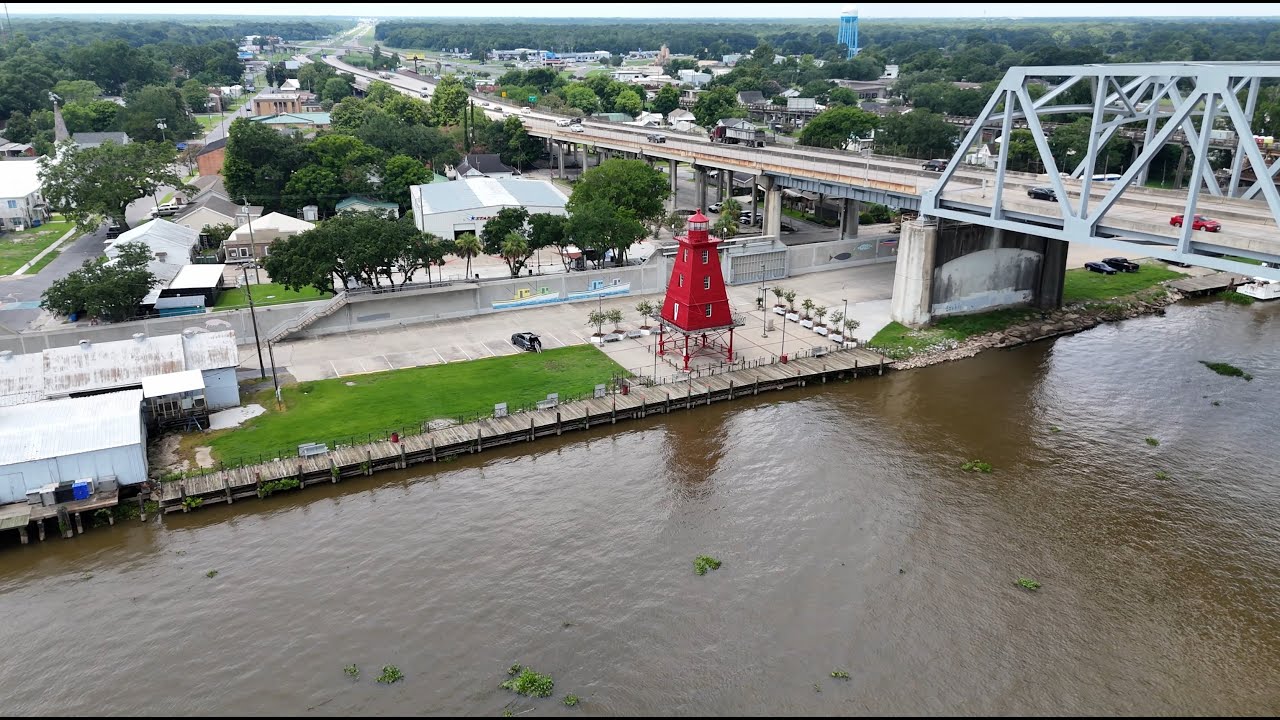 Morgan City, Louisiana, Southwest Reef Lighthouse - YouTube