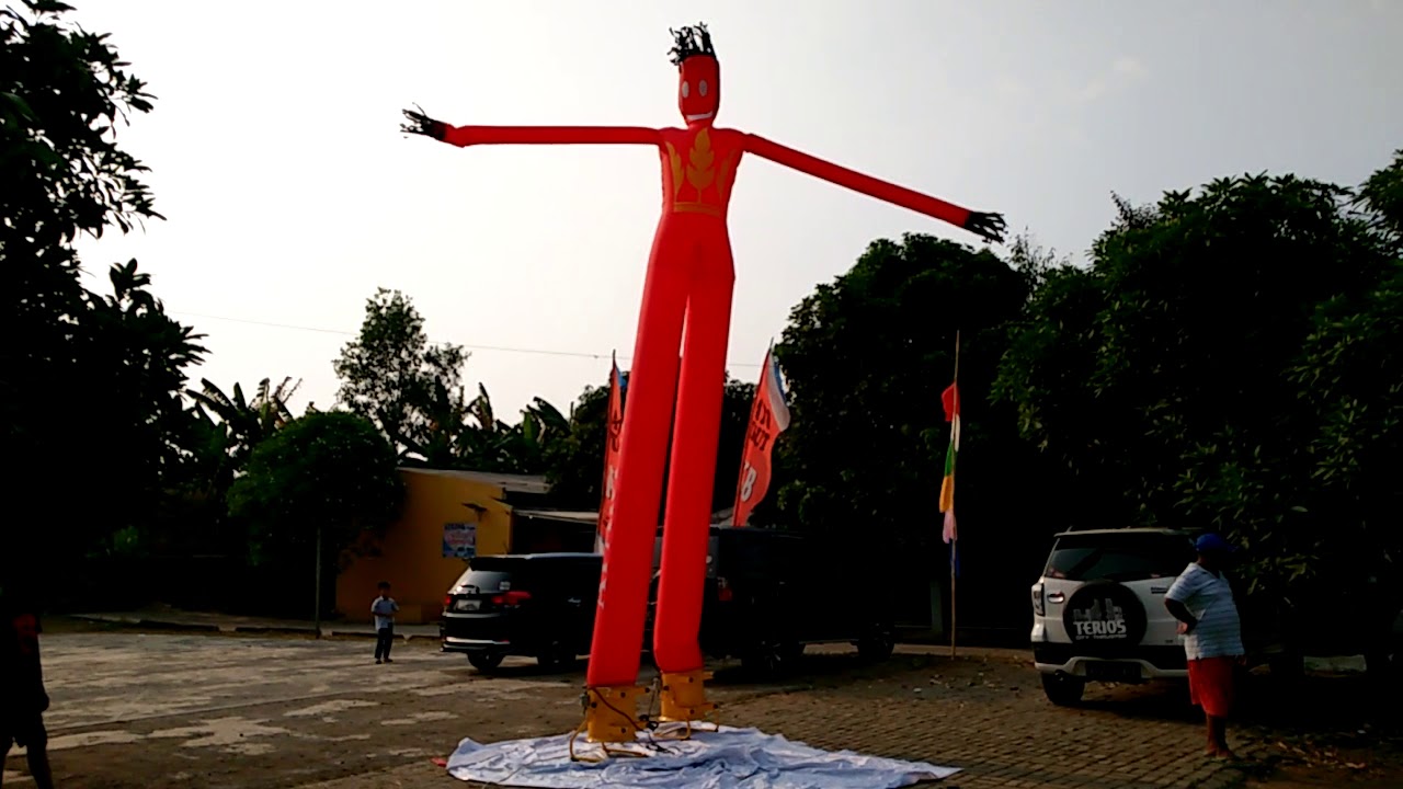 Sky dancer , balon joged 2kaki - YouTube