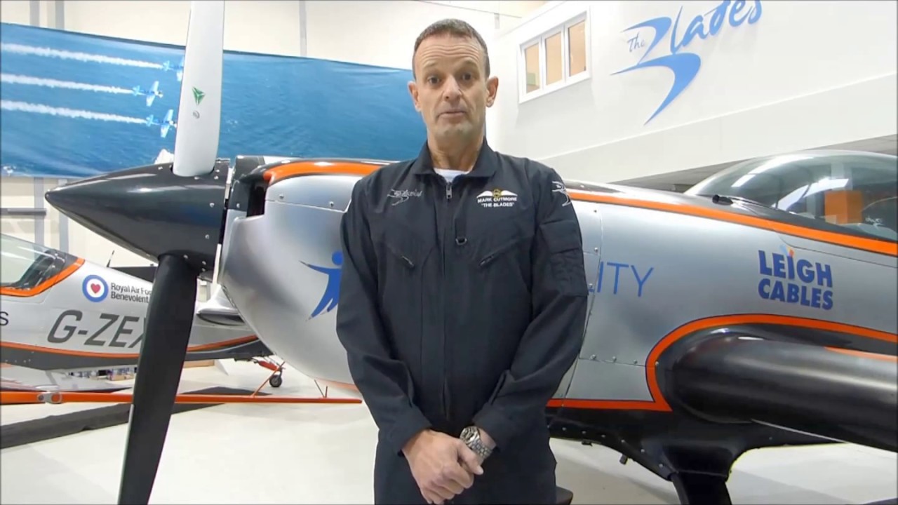 Mark Cutmore, Blade 4 - The Blades (GB) - YouTube
