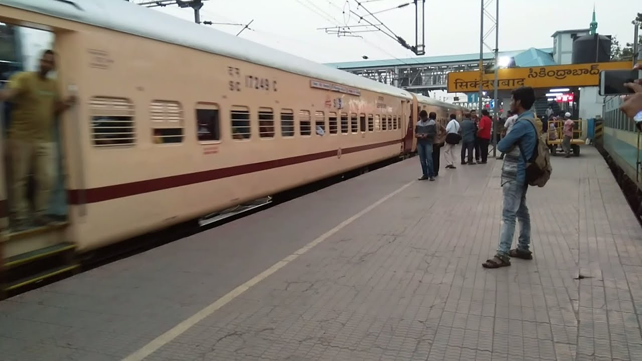 The 1st Utkrisht train of South central railways - The queen Godavari ...