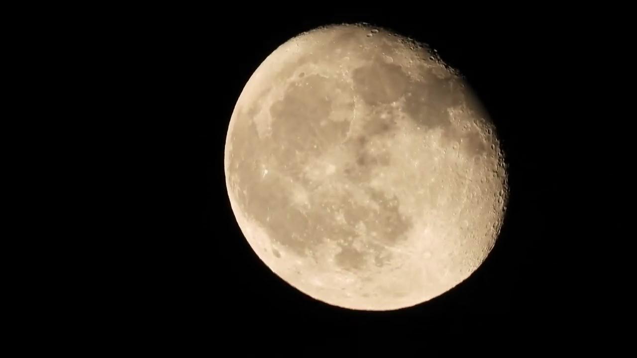 Moon 88 % illuminated in Waning Gibbous for 9 April 2023 Sunday ! Close ...