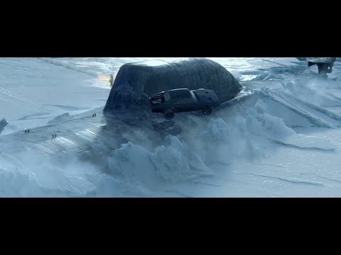 Гонки с подводной лодкой. Лысый взрывает подводную лодку  \\ Форсаж 8 The Fate of the Furious