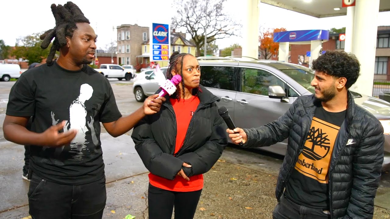 Fart Spray Microphone Prank in Chicago! - YouTube