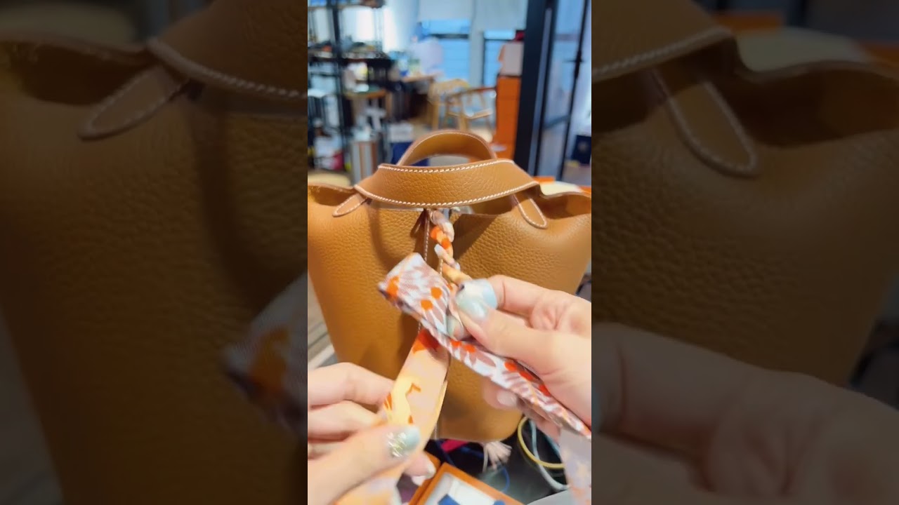 How to tie a twilly on pivoting bag #Picotin18 #twilly - YouTube