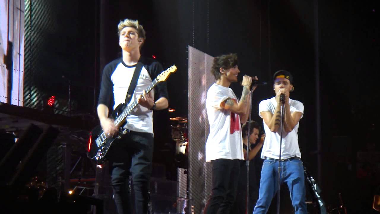 Rock Me - One Direction | Melbourne 28/10/13 - YouTube