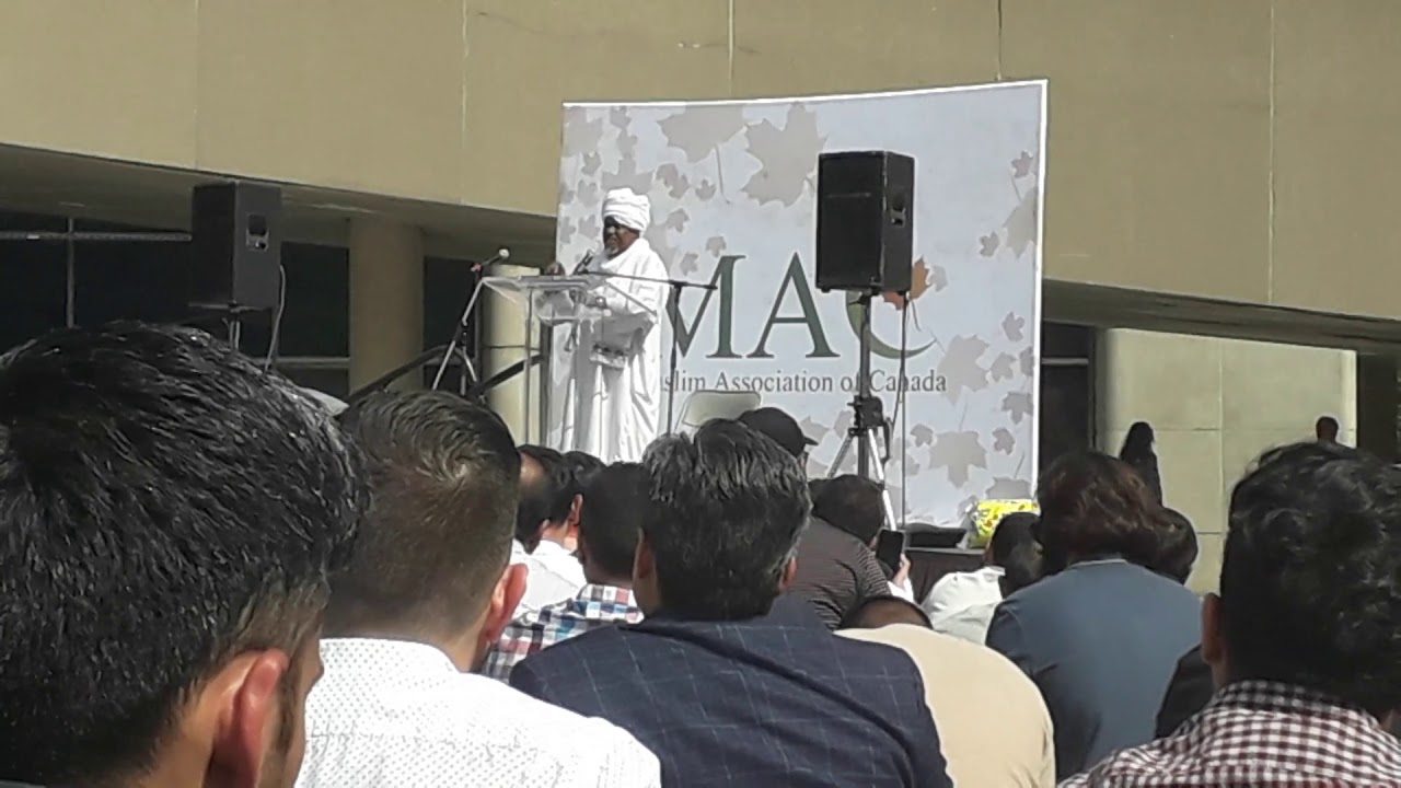 Sheikh Abdalla Idris delivering Friday qhutbah (sermon) at Nathan ...