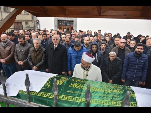 Video : Mahmut Coşkun - Münevver Muslu Dualarla Toprağa Verildi