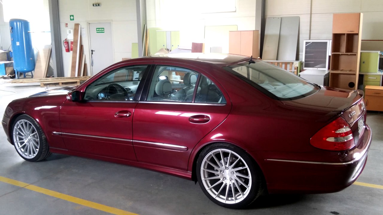 Mercedes E500 exhaust electric cut-out - YouTube