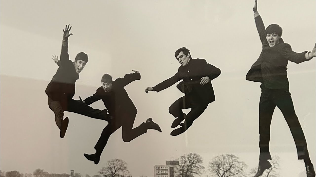 Beatles Photographer Dezo Hoffman - YouTube